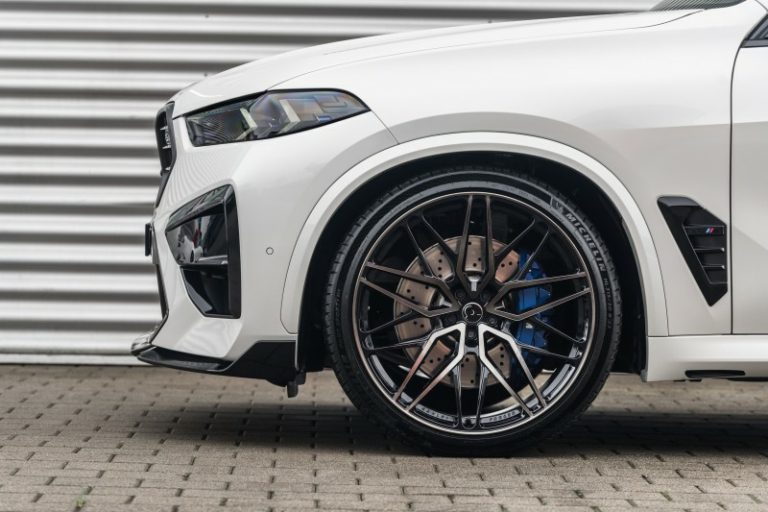 X5M Front Lip made from carbon fiber for the 2024 LCI F95 model